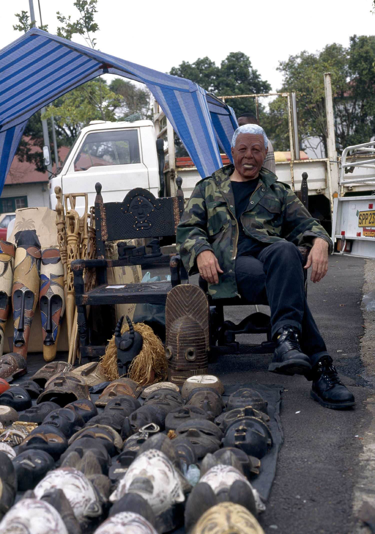 Kendell Geers 1988 - 2012 | Haus der Kunst Munich